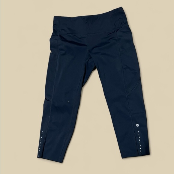 Tangerine | Pants & Jumpsuits | Small Black Tangerine 25 Capri Leggings ...